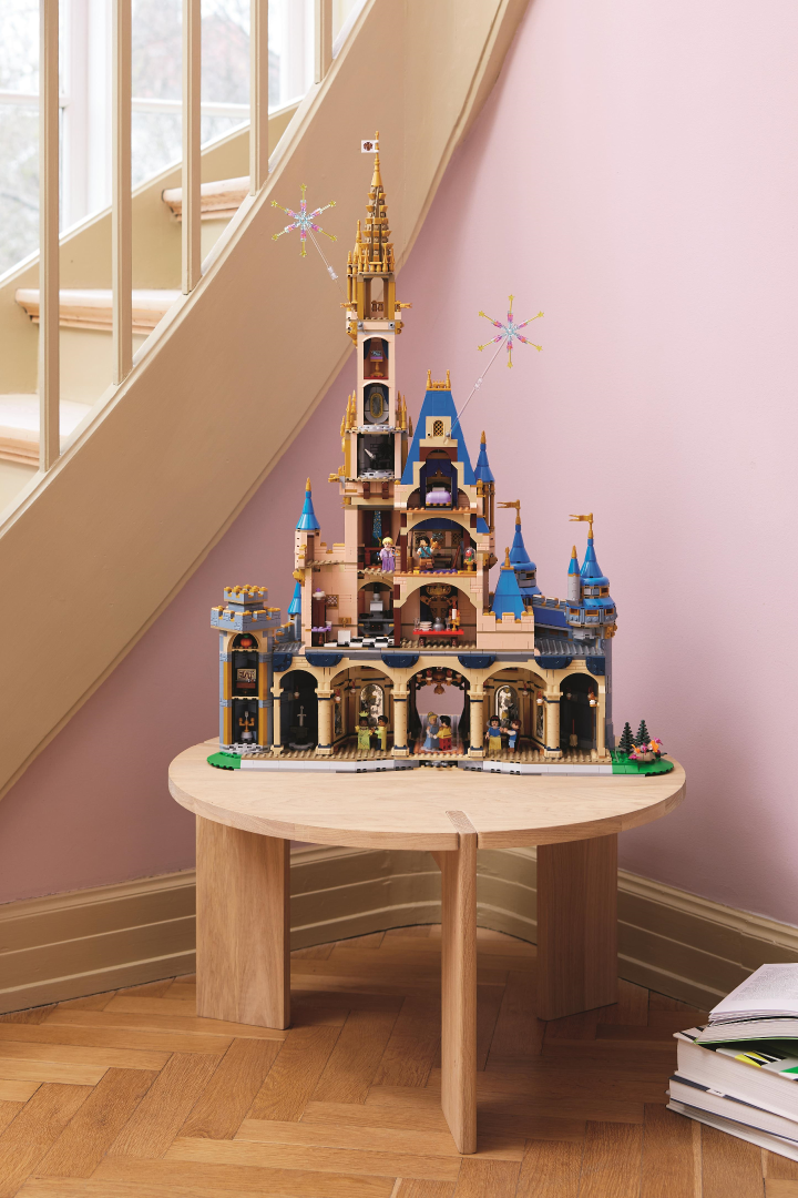ED92 | 📰 News : Lego and Disney celebrate 100 years of magic!