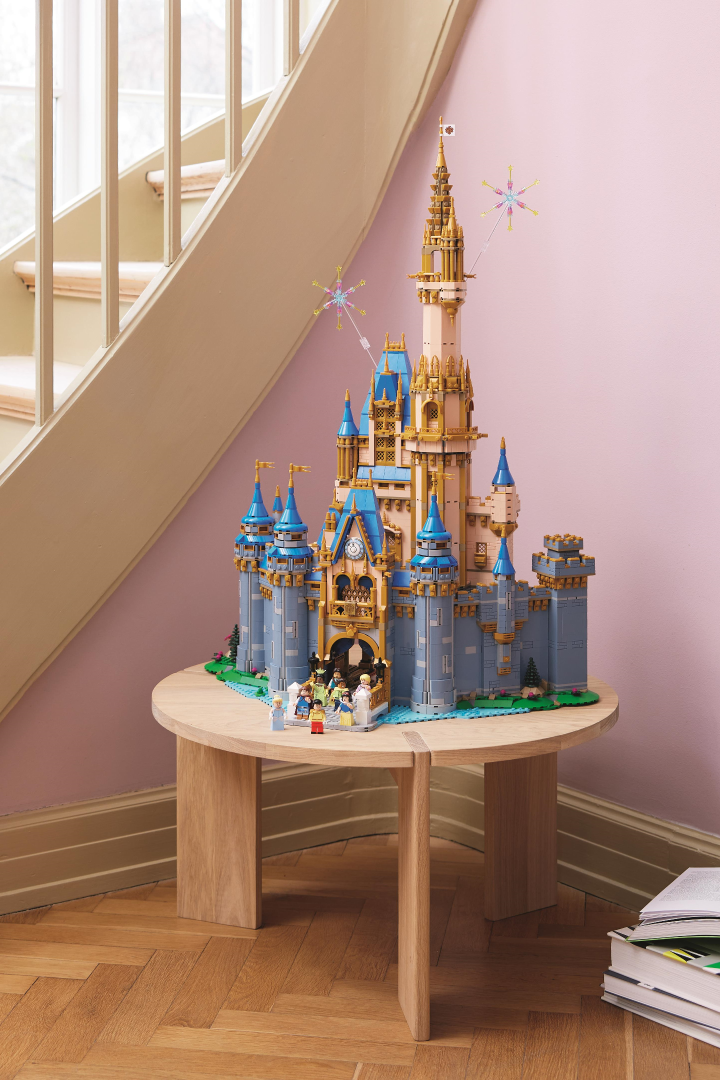 ED92 | 📰 News : Lego and Disney celebrate 100 years of magic!